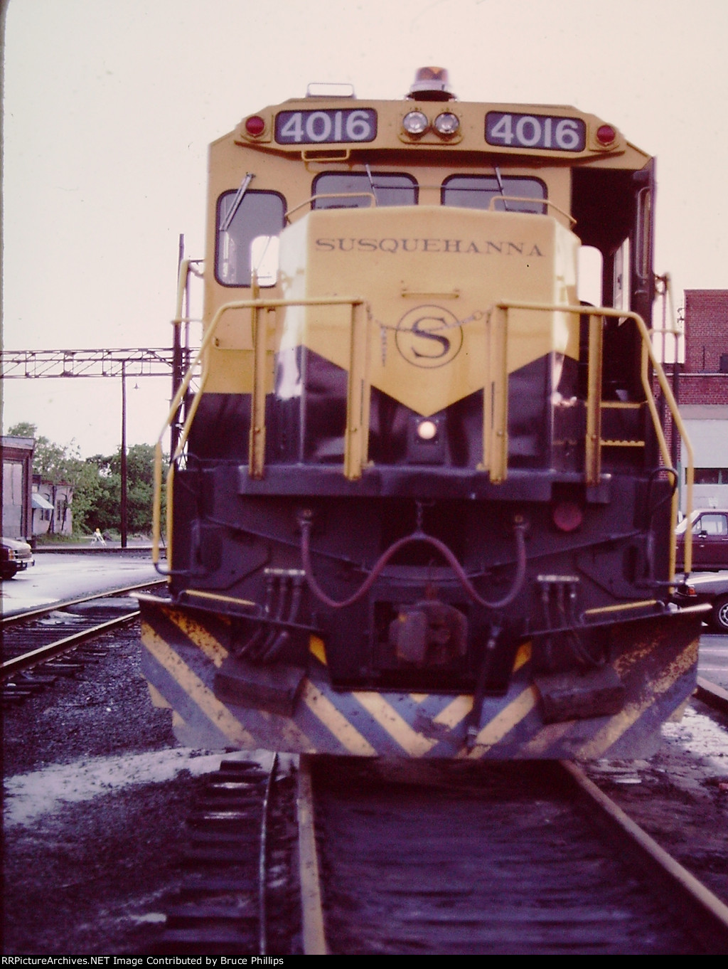 NYSW 4016 (B40-8) at Sou/NS Alexandria Yard Engine House